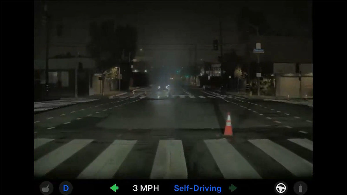 Tesla FSD works fine in San Francisco power outage while Waymo robotax ...